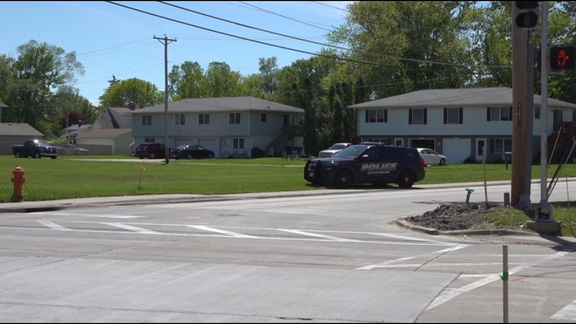 Moline man surrenders to police after hours-long standoff | wqad.com