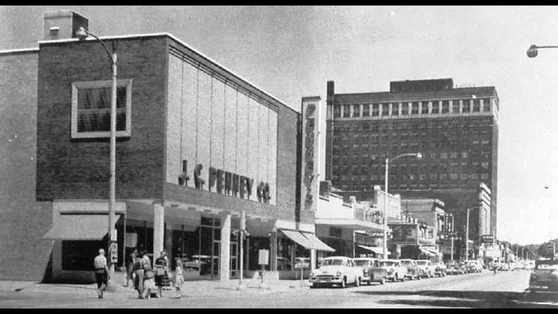 RiverStone donates old JC Penney building to Renew Moline | wqad.com