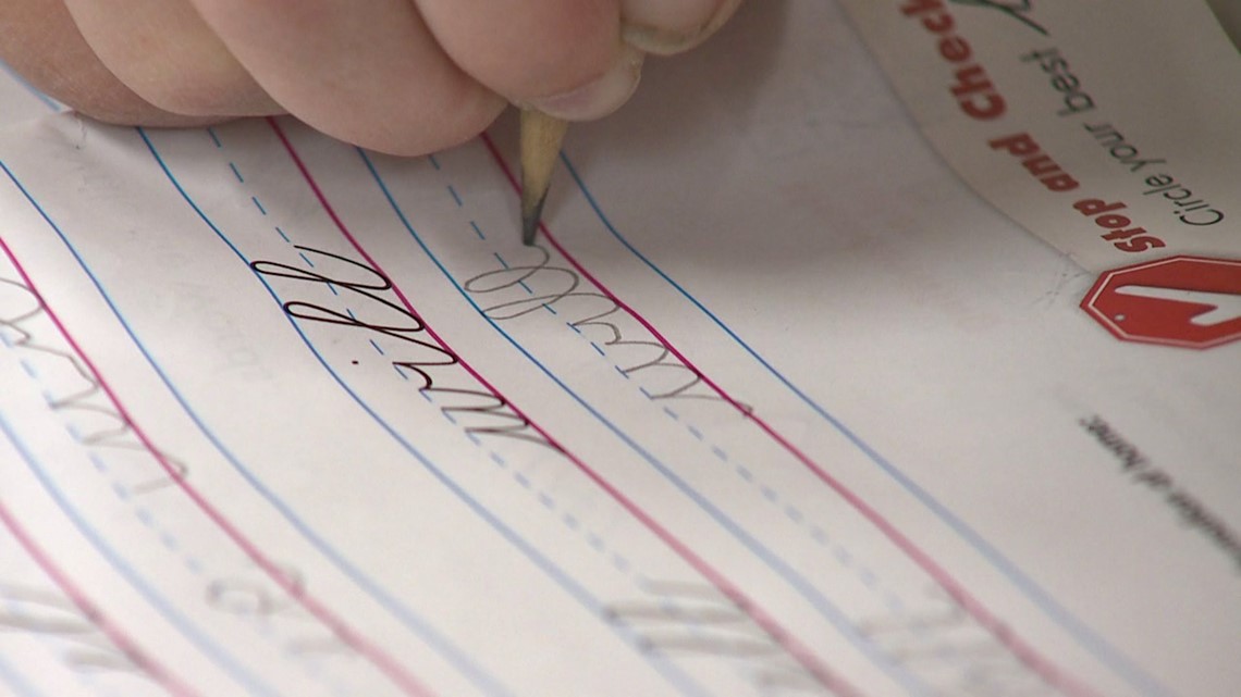 Illinois students will be required to learn cursive | wqad.com