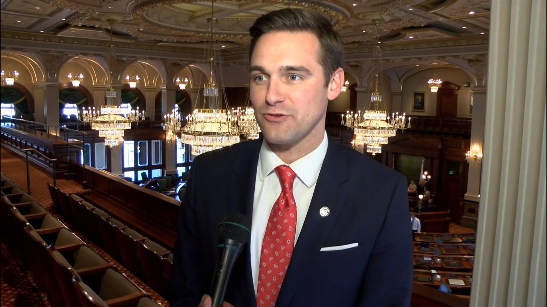 Illinois state rep resigns after ex accuses him of posting nudes ...