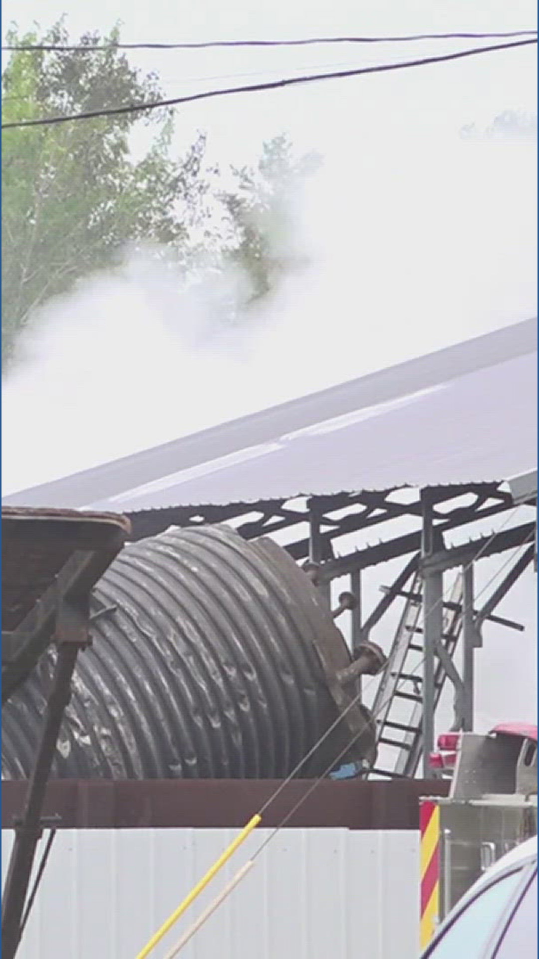 Massive scrapyard fire in Kewanee destroys building, sends smoke across ...