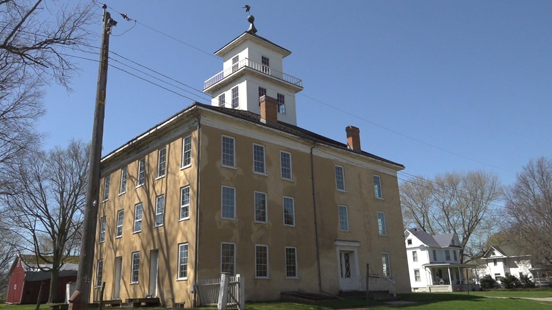 Bishop Hill trying to preserve state-owned historic buildings | wqad.com