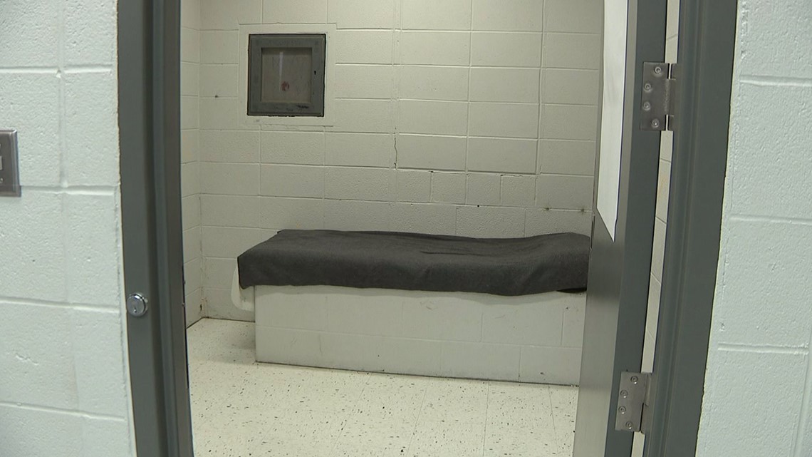 Scott County Sheriff calls for more beds at Iowa’s teen detention ...