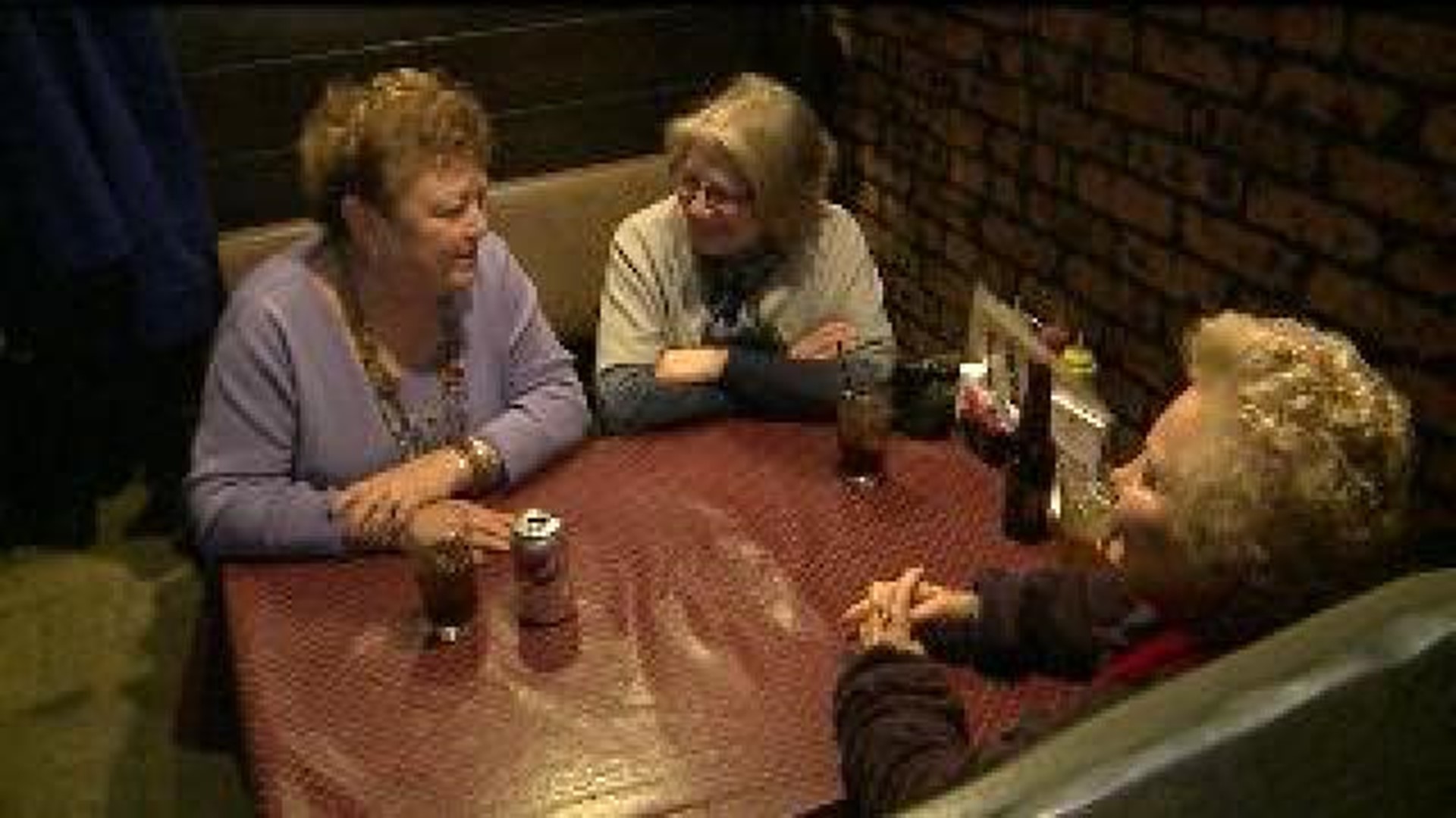 Customers say goodbye to longtime Moline Restaurant | wqad.com
