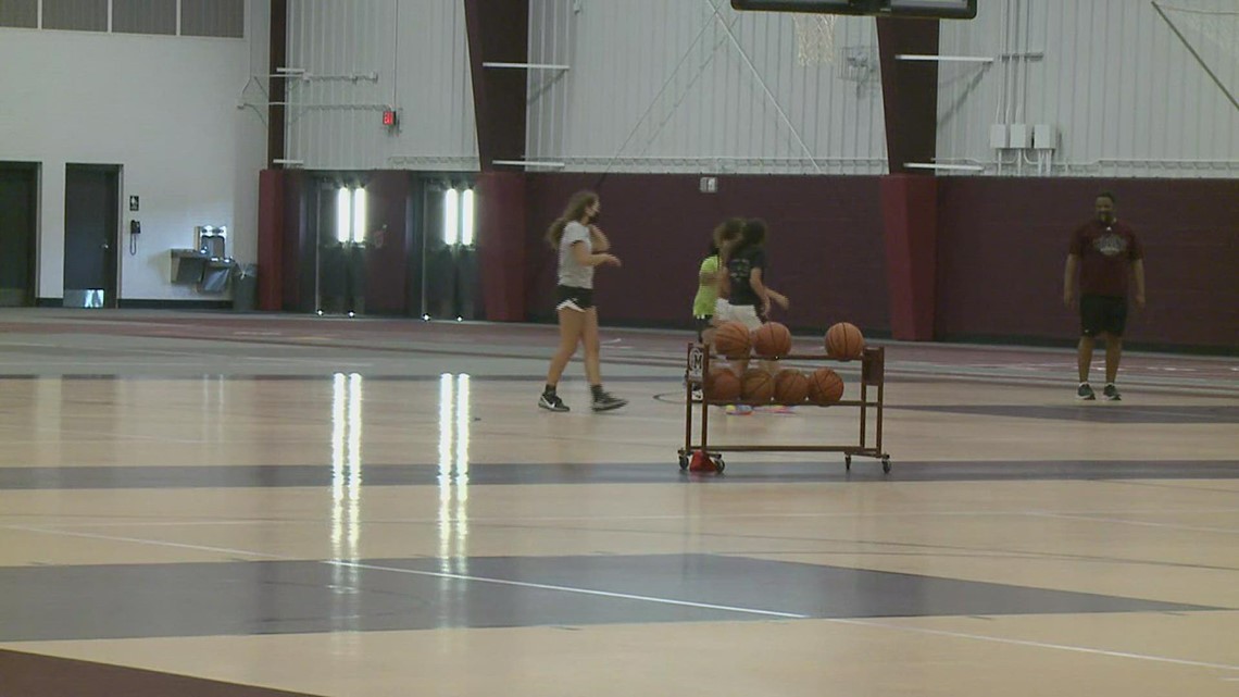 Moline High School open house for new sports gym | wqad.com