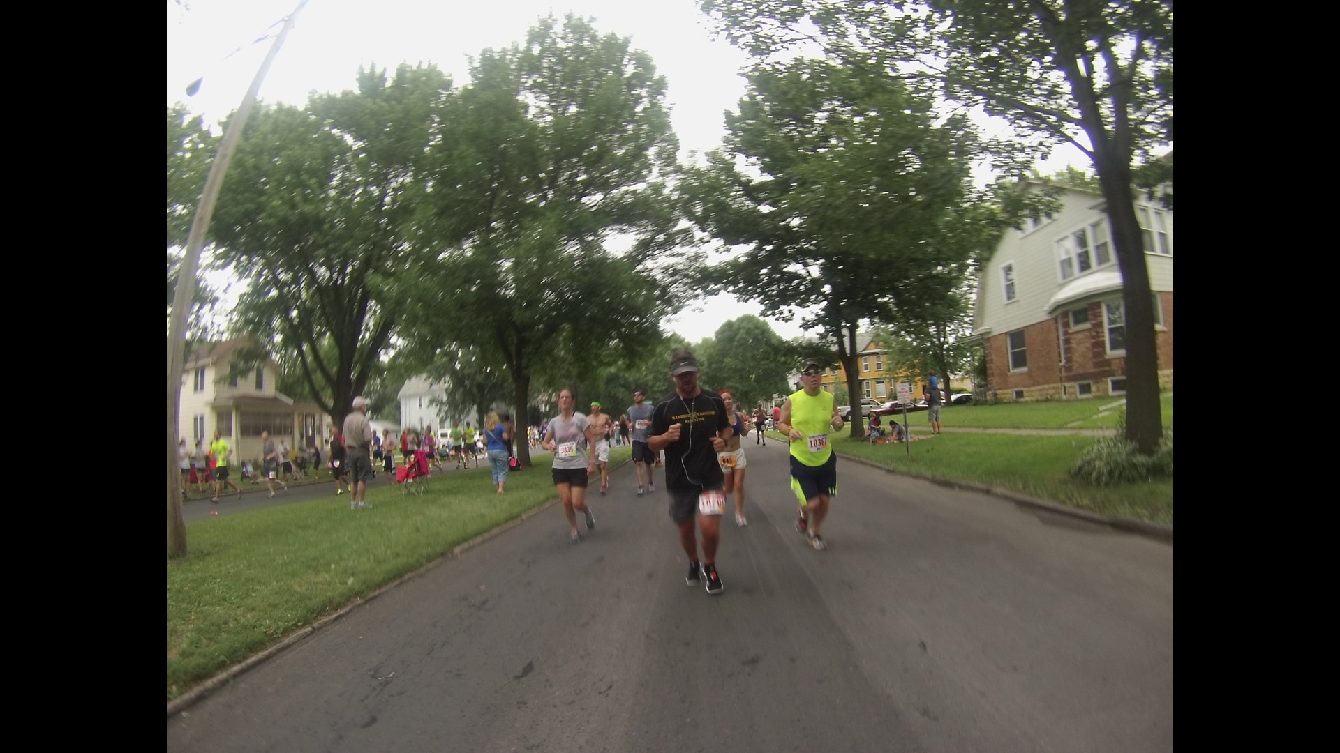 Photos: On the Bix 7 route running with 18,000 people | wqad.com