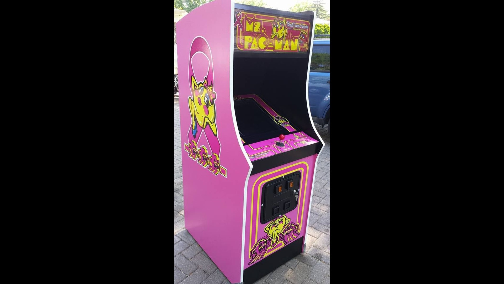 Analog Arcade Bar wants you to gobble ghosts to help beat cancer | wqad.com