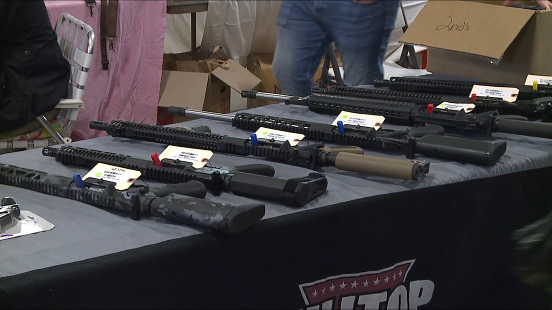 Illinois defending assault weapons ban after restraining order | wqad.com