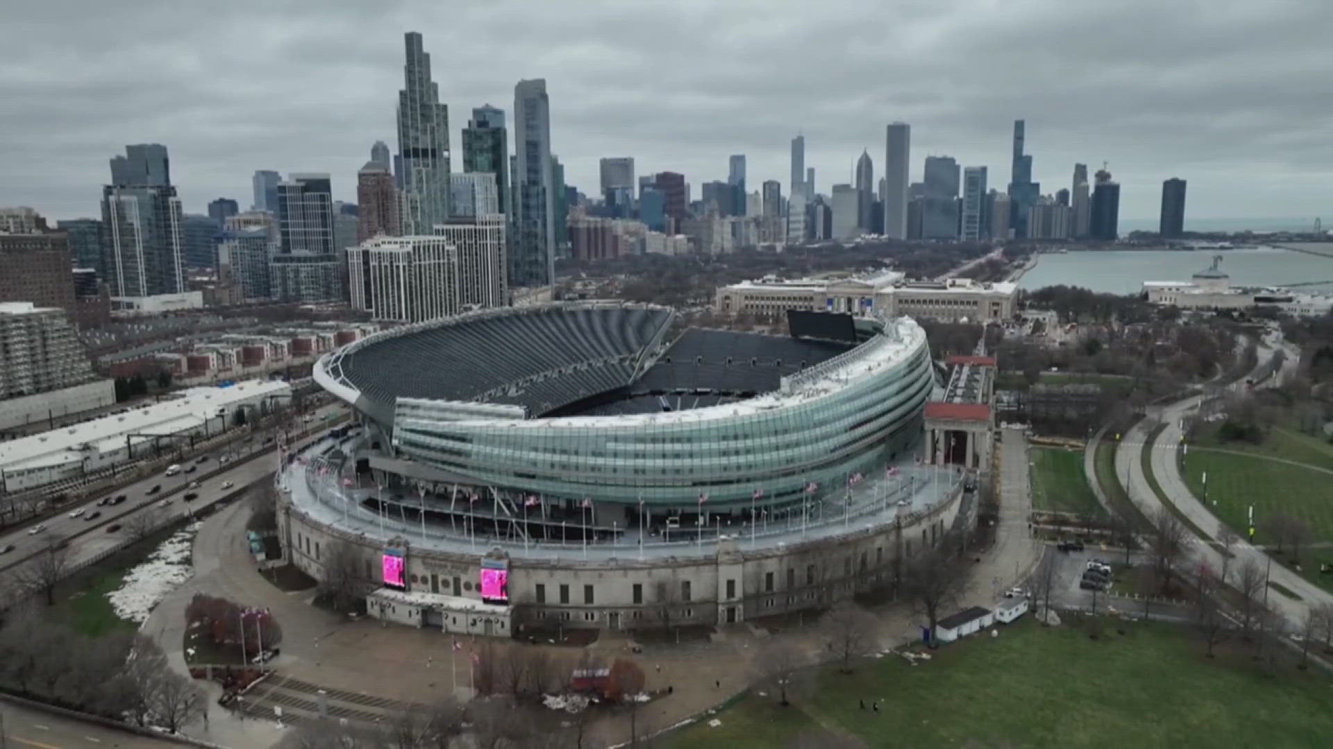 New Iowa bill hopes to lure the Chicago Bears to the Hawkeye State ...
