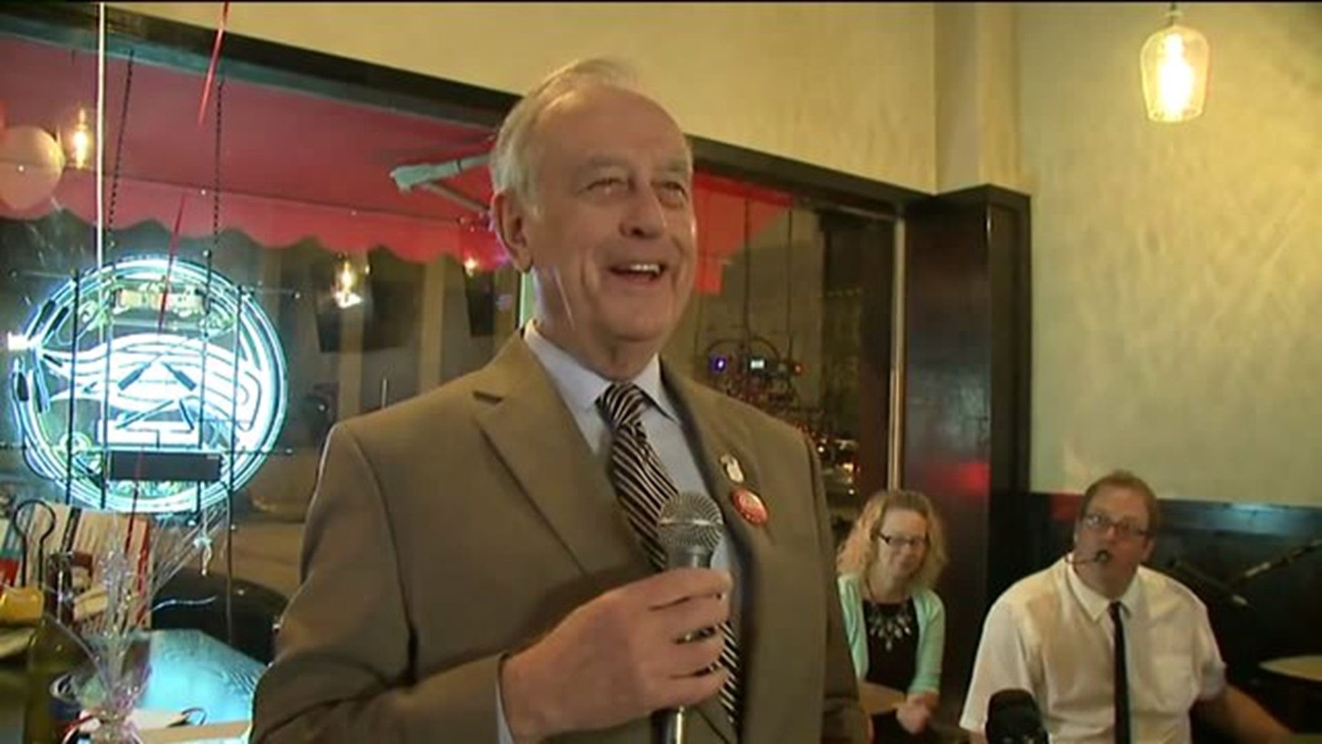 Bill Gluba concedes in Davenport mayoral race | wqad.com