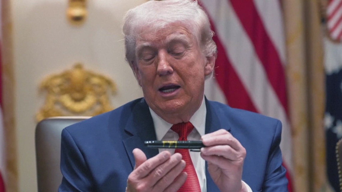 President Trumps signature to be featured on U.S. currency | wqad.com