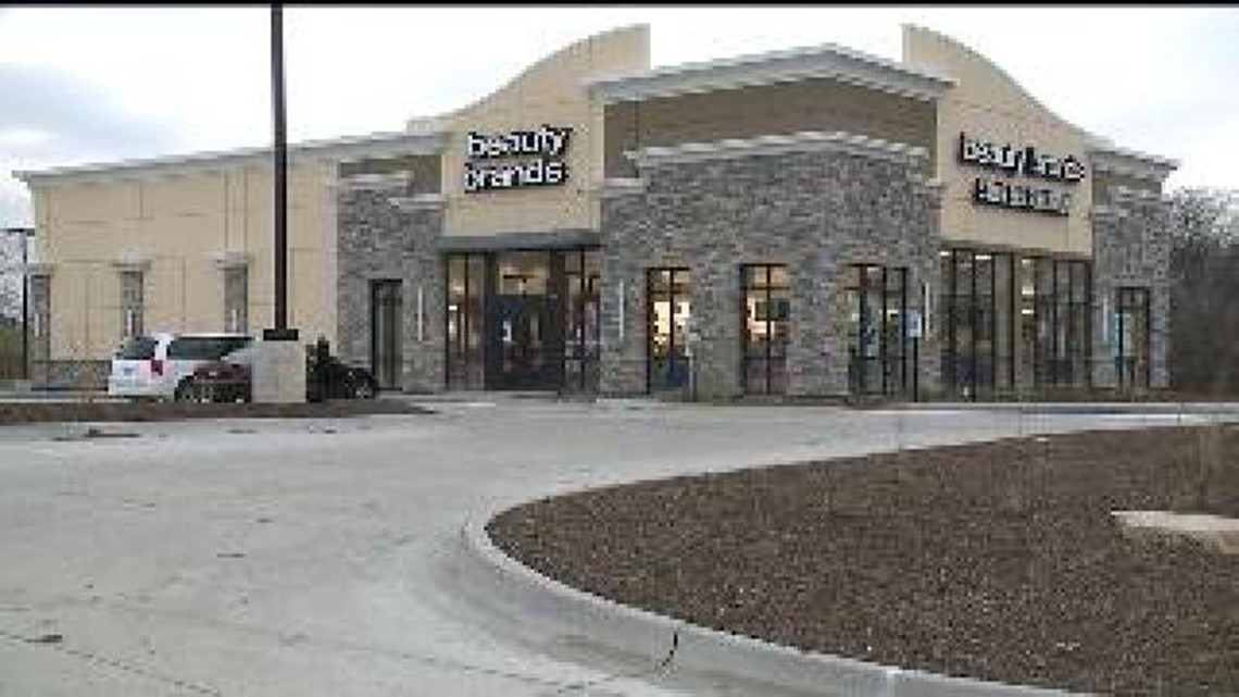 First store ready to open in Davenport’s Elmore Marketplace | wqad.com