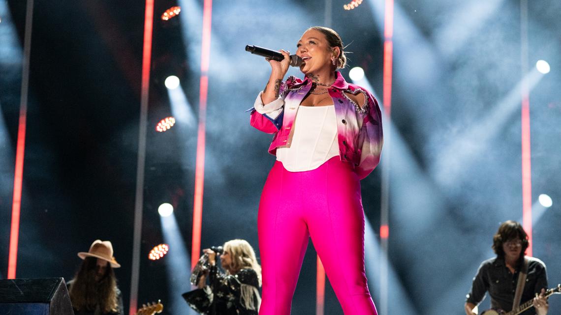 Elle King coming to Quad Cities for concert | wqad.com