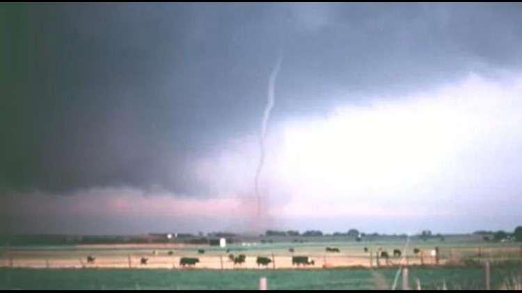Why tornadoes come in different shapes and sizes | wqad.com