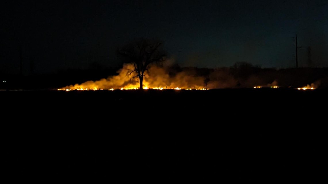 Field fire near Colona was controlled burn, officials say | wqad.com