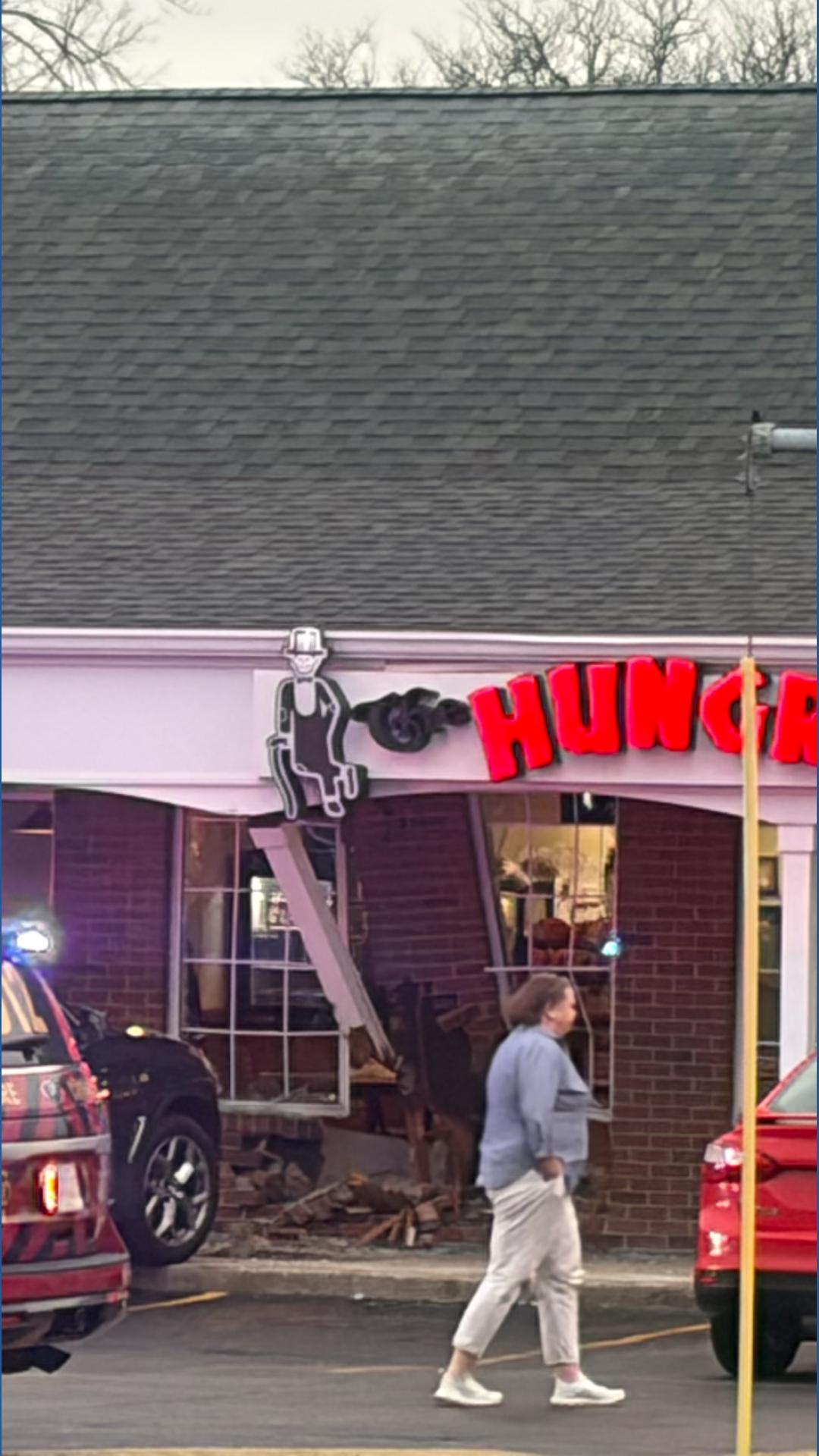 Vehicle hits Hungry Hobo on Avenue of the Cities in Moline | wqad.com