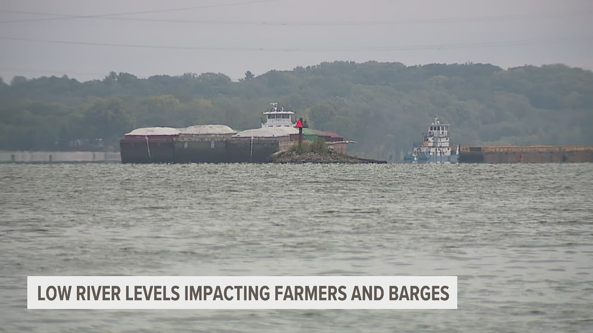 Low Mississippi River levels limit barges during harvest season | wqad.com