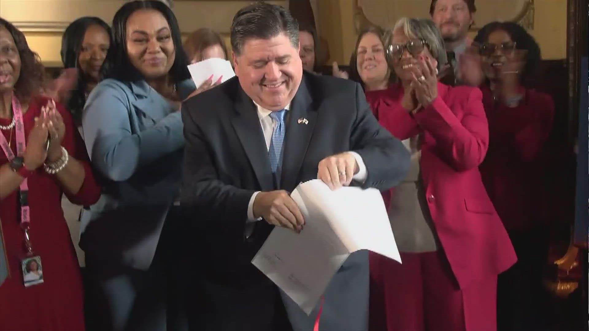 Pritzker signs law to prioritize placing foster children with family members | wqad.com