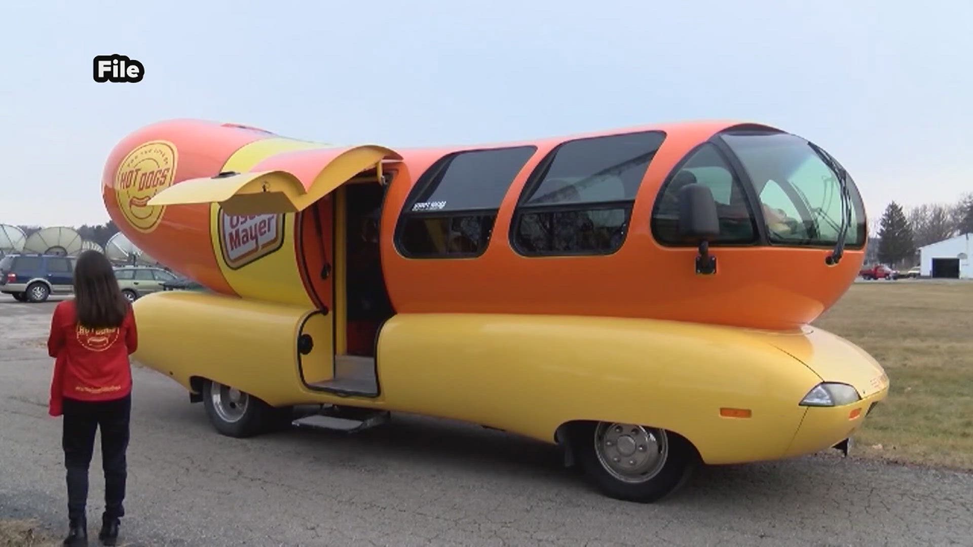 Oscar Mayer Wienermobile rolls into Quad Cities this week | wqad.com