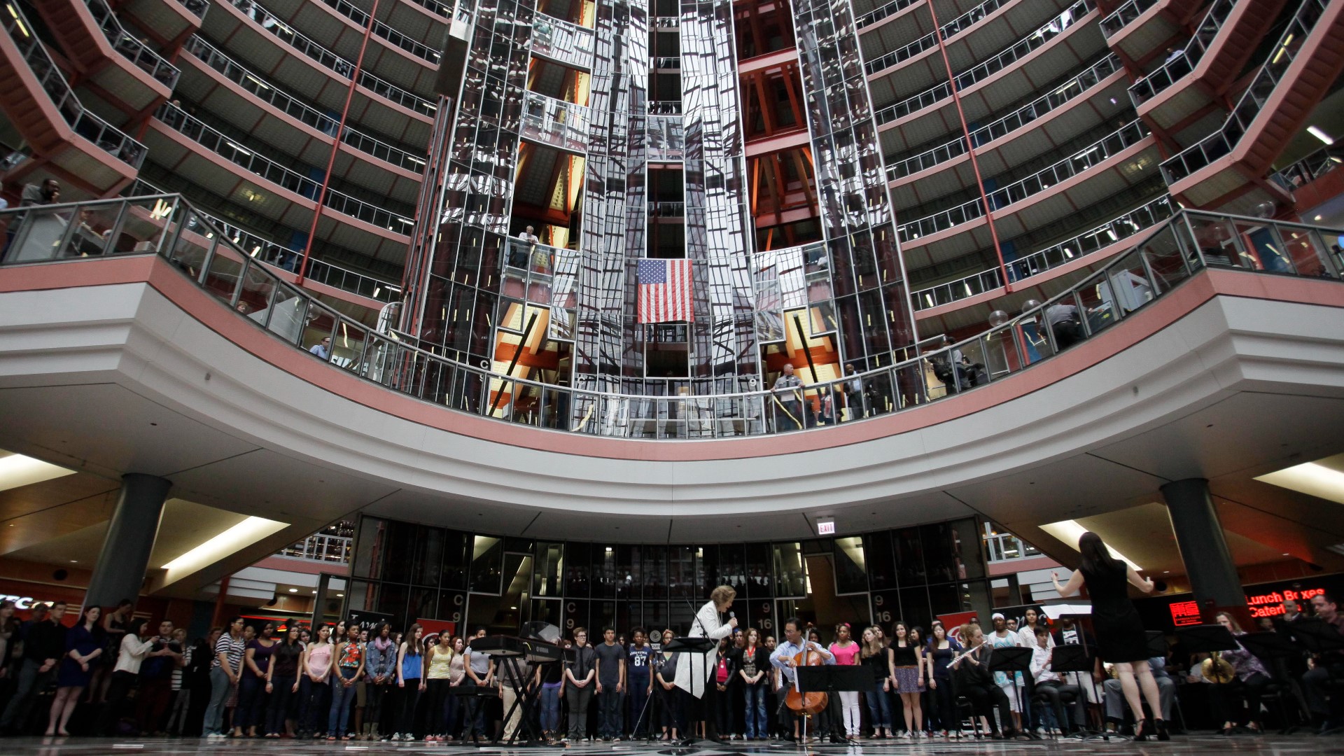 Google purchases Chicago's James R. Thompson Center | wqad.com