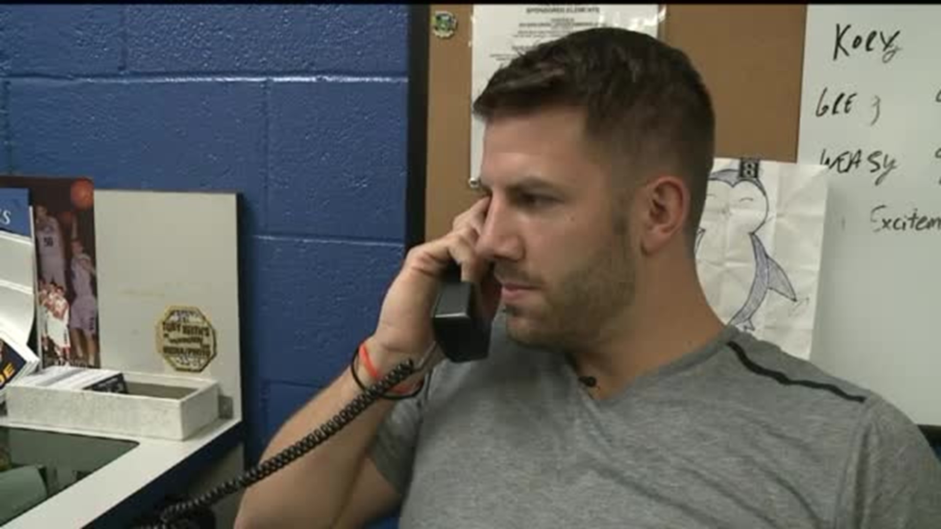 NFL Quarterback Alex Tanney helps kick off Week 3 of The Score | wqad.com