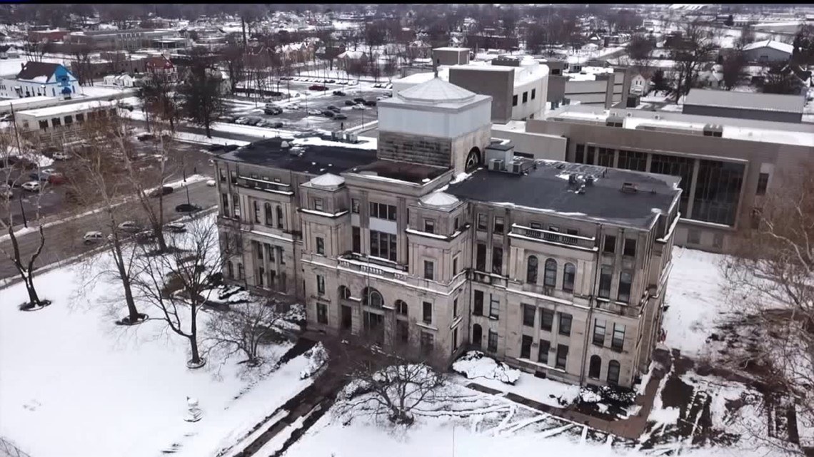 Rock Island County Courthouse demolition delayed again | wqad.com