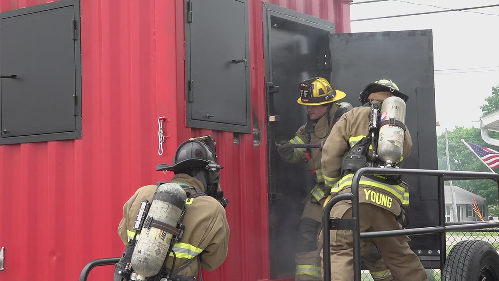 East Moline firefighters simulate rescue situations during open house ...