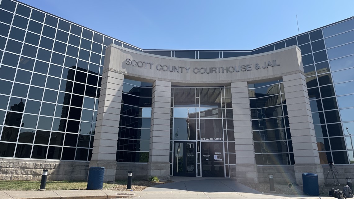 Andrew Wold misses court appearance for $300 citation | wqad.com