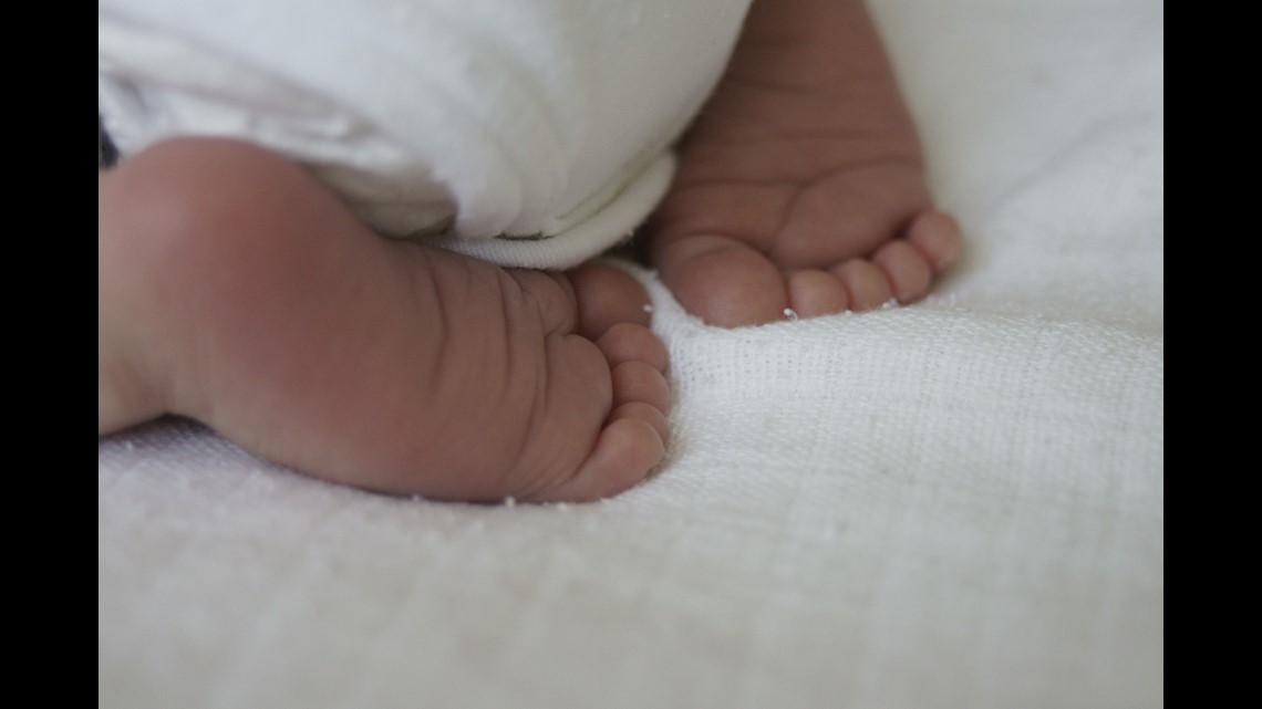 Crying baby? Doctor says to check their toes | wqad.com
