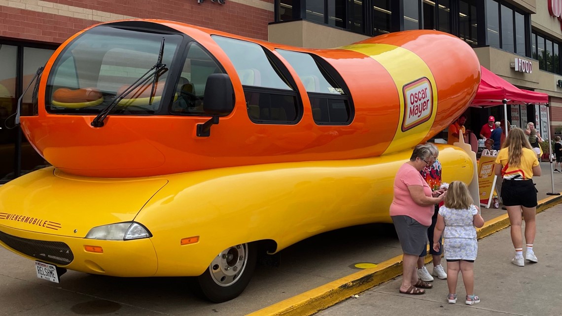 Oscar Mayer Wienermobile becomes Frankmobile | fox61.com