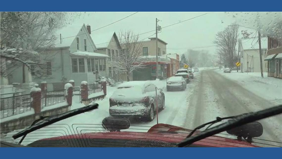 Snowfall makes roads dangerous in Moline; plow crews stay busy | wqad.com