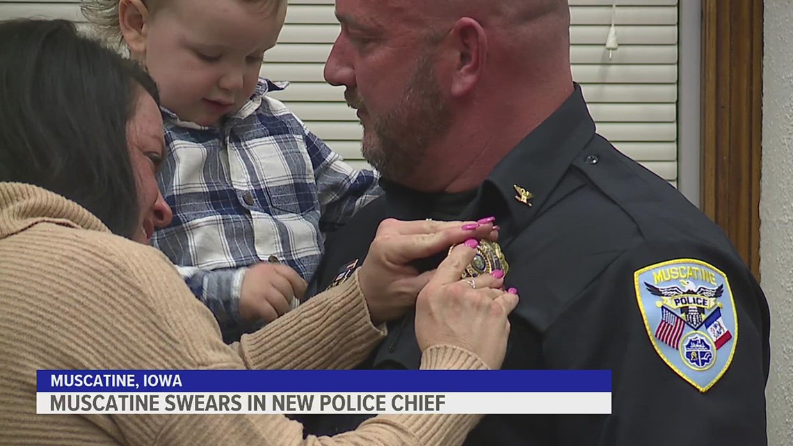 Muscatine swears in new police chief | wqad.com