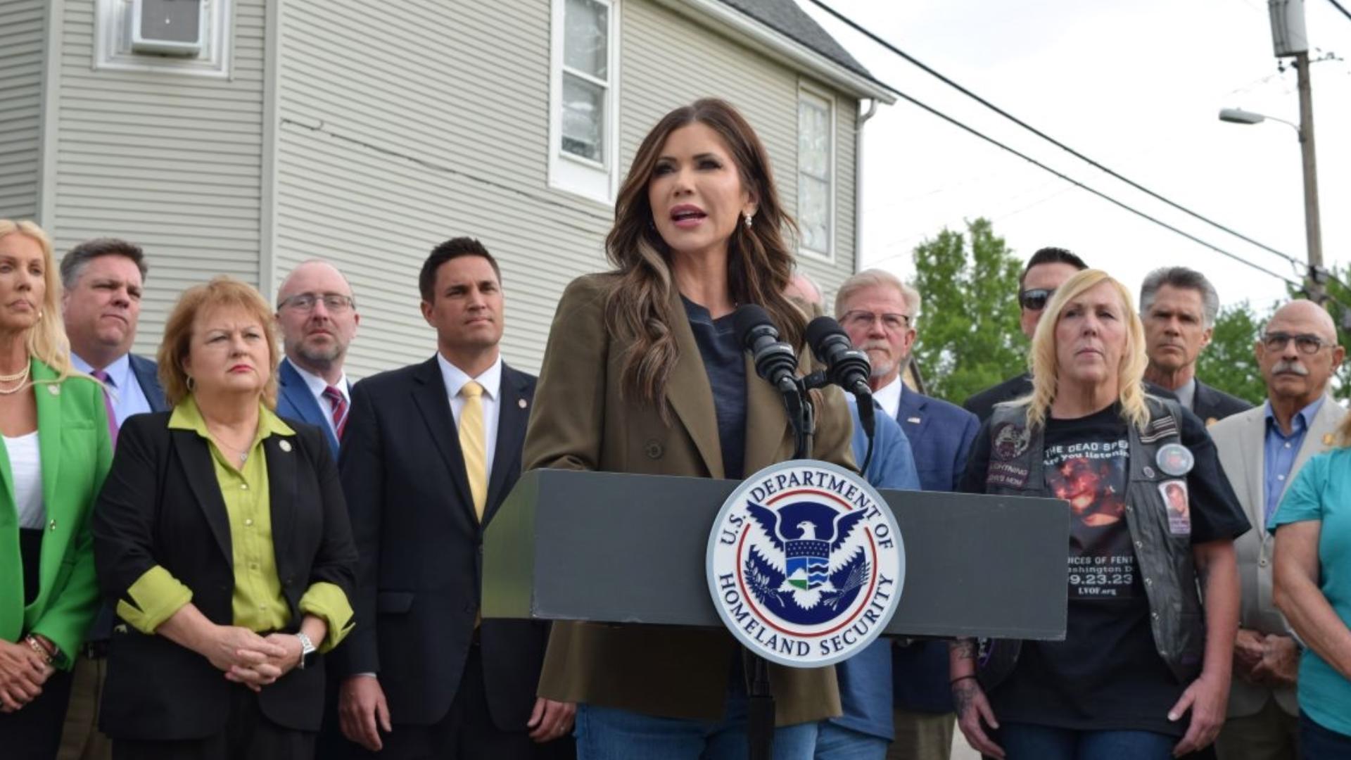 DHS Secretary Kristi Noem’s Illinois stop on immigration laws called ...