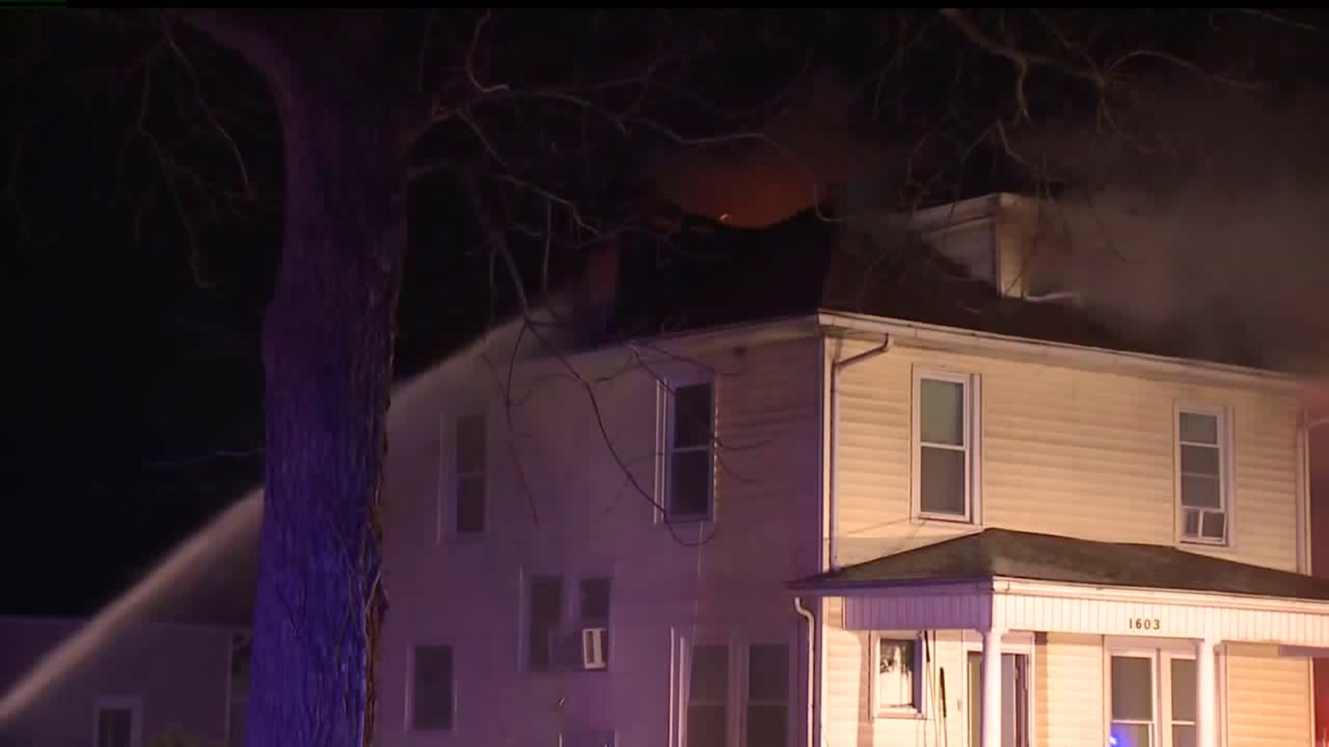 Crews battle early Thursday morning fire in East Moline | wqad.com