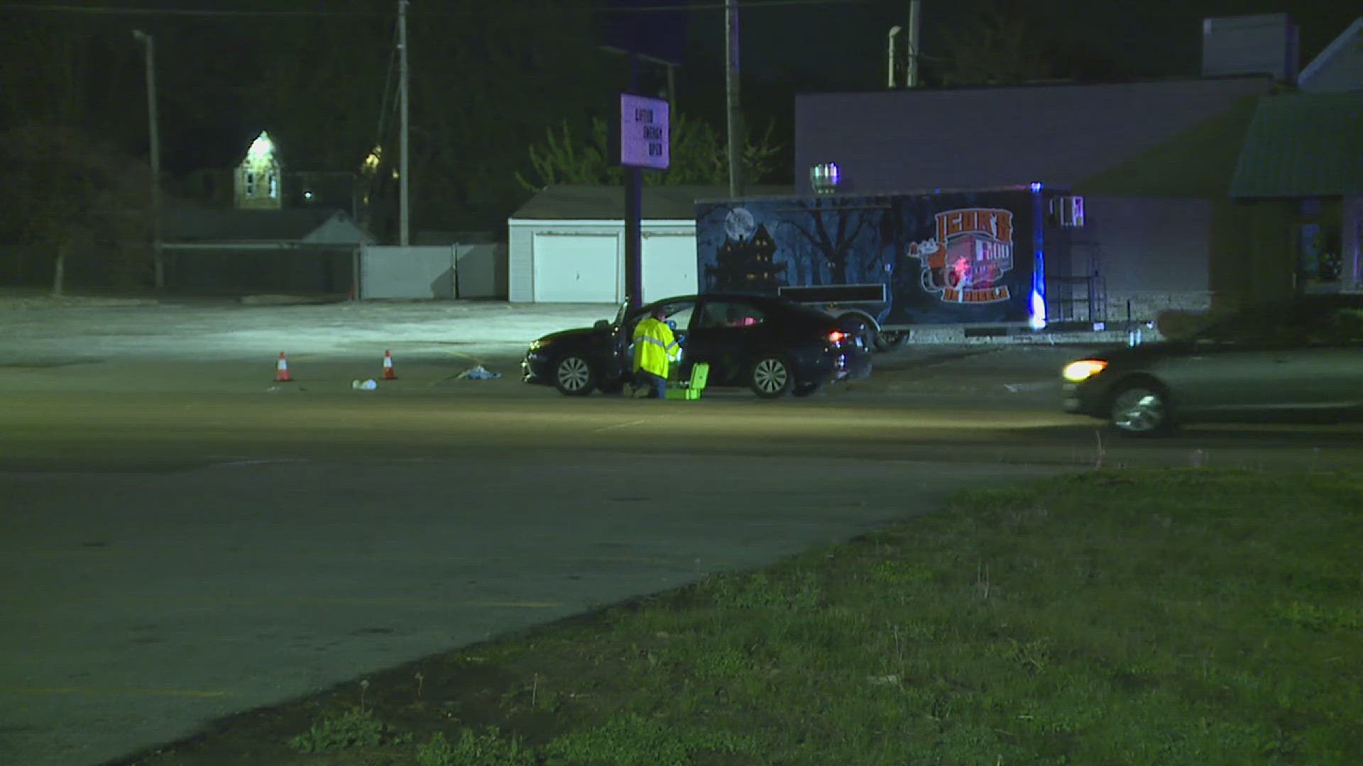 Pedestrian killed in Moline traffic crash Thursday night | wqad.com