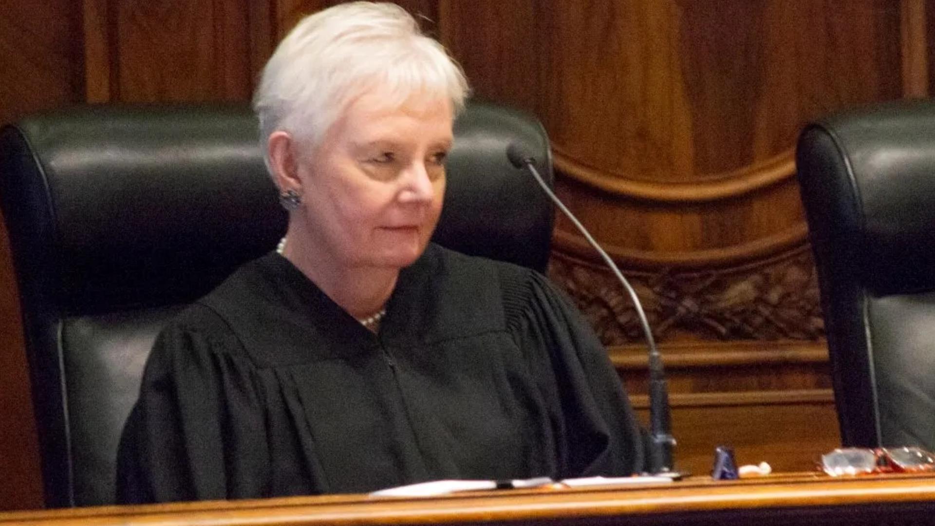 Illinois Supreme Court Justice Mary Jane Theis announces retirement ...