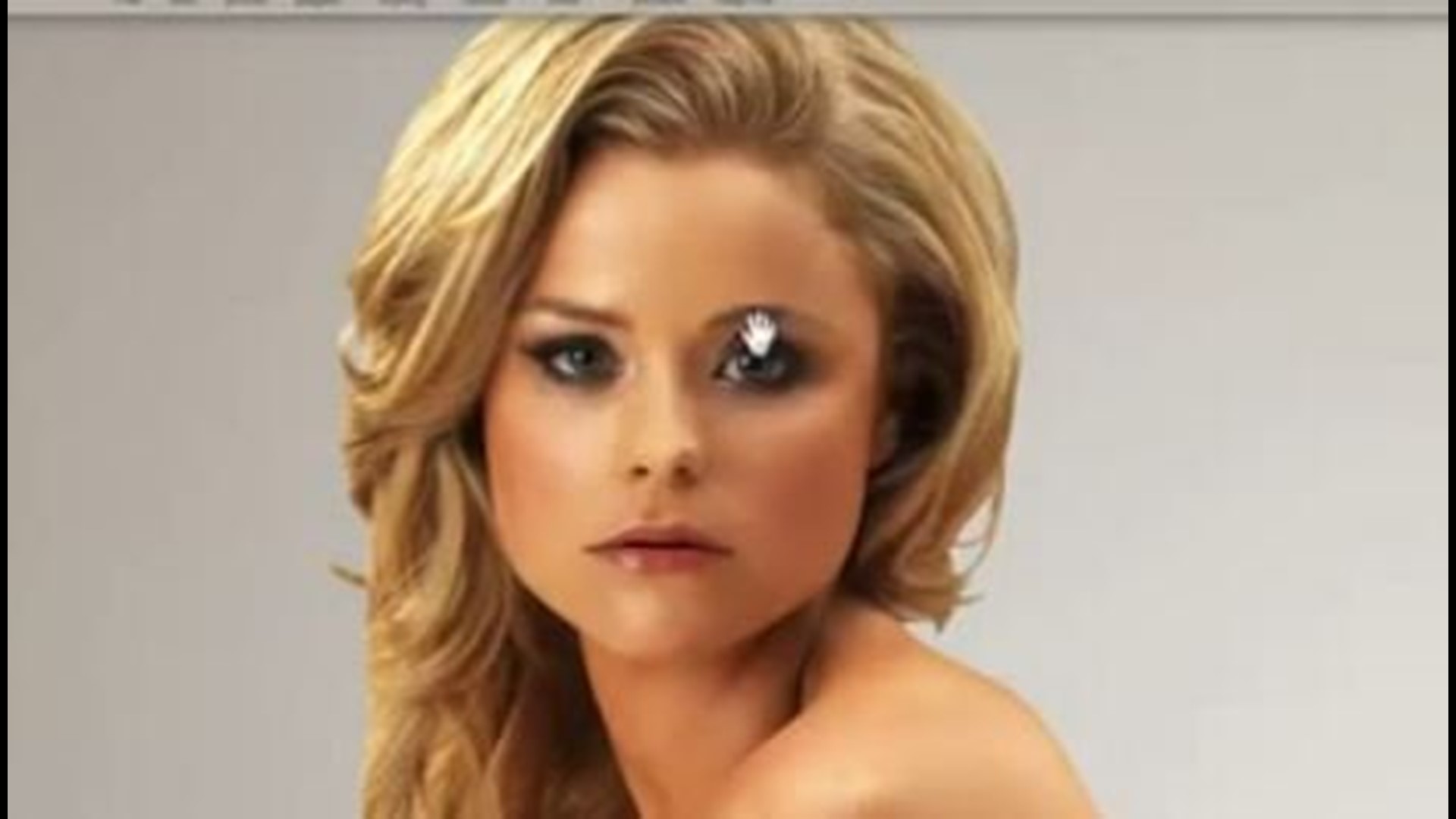 Viral Video: Woman transformed by Photoshop | wqad.com