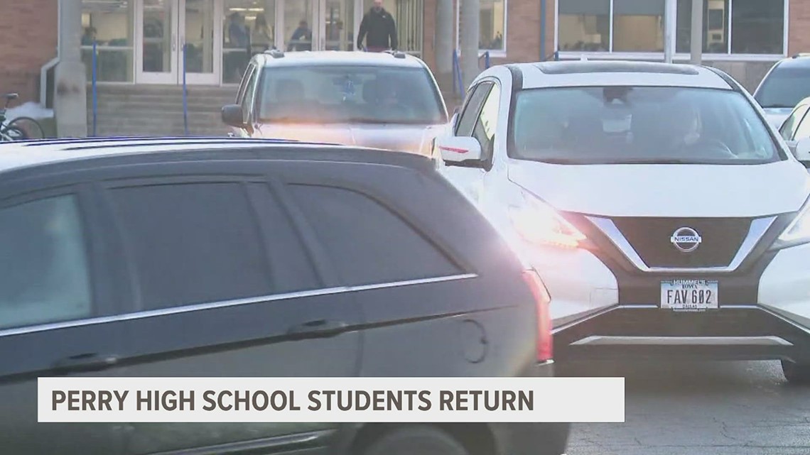 Perry High School students return to class for first time since school ...