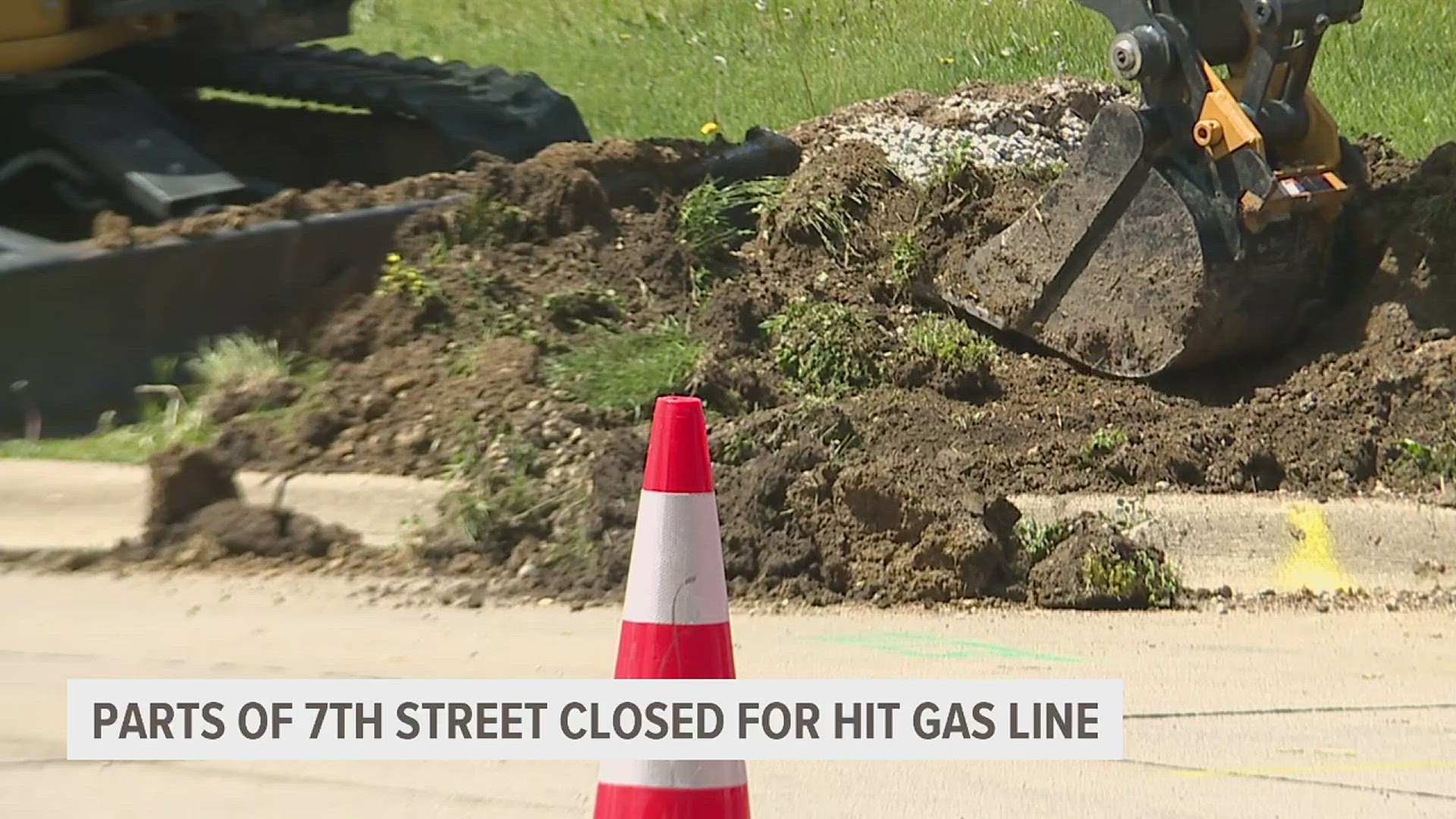 Gas line leak repaired at 7th Street, 25th Avenue in Moline | wqad.com