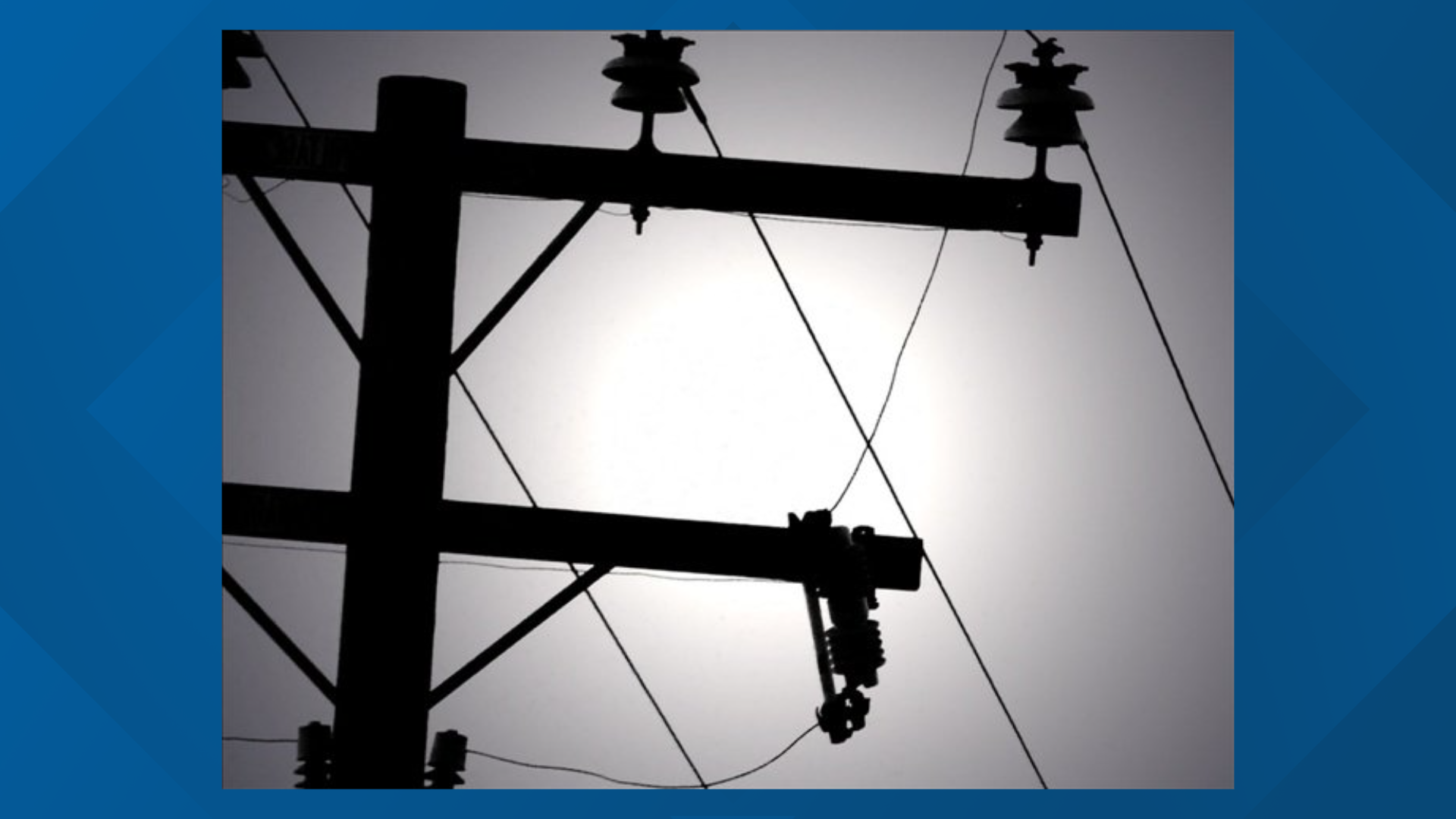 MidAmerican using helicopter to inspect transmission lines in QC | wqad.com