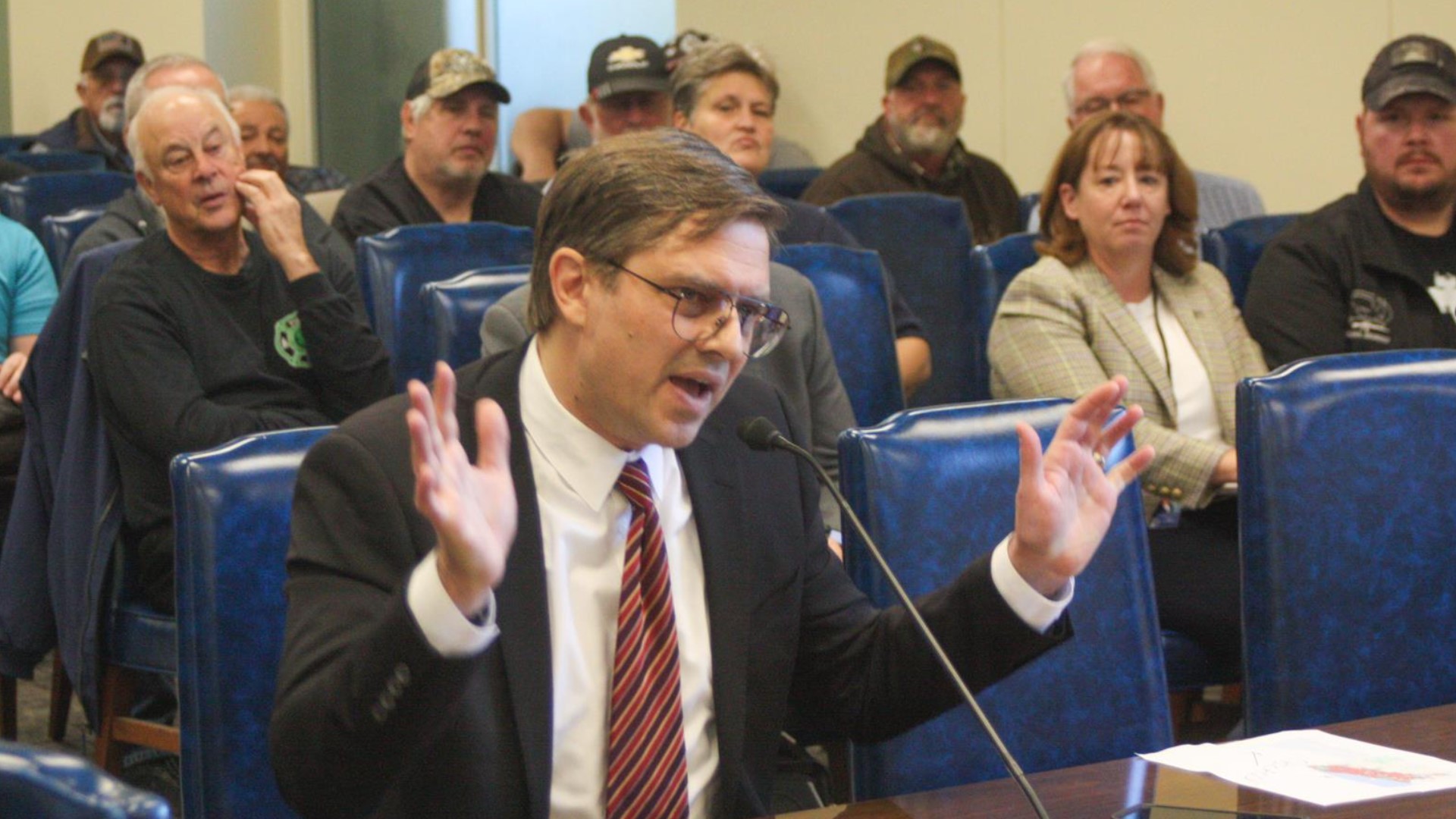 Gun rights advocates question assault weapons registration | wqad.com