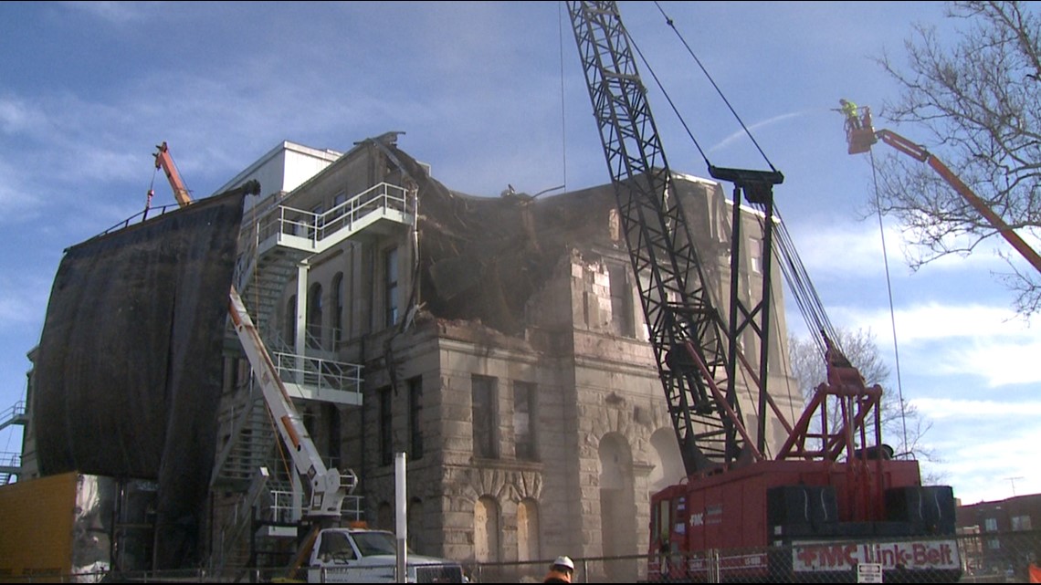 Demolition starts on Old Rock Island County Courthouse | wqad.com