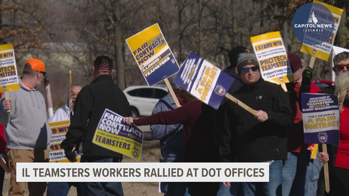 Teamsters members with the Illinois DOT rally ahead of potential strike ...