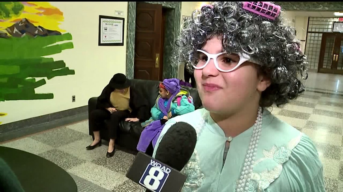 Rock Island elementary students celebrate 100th day of school by ...