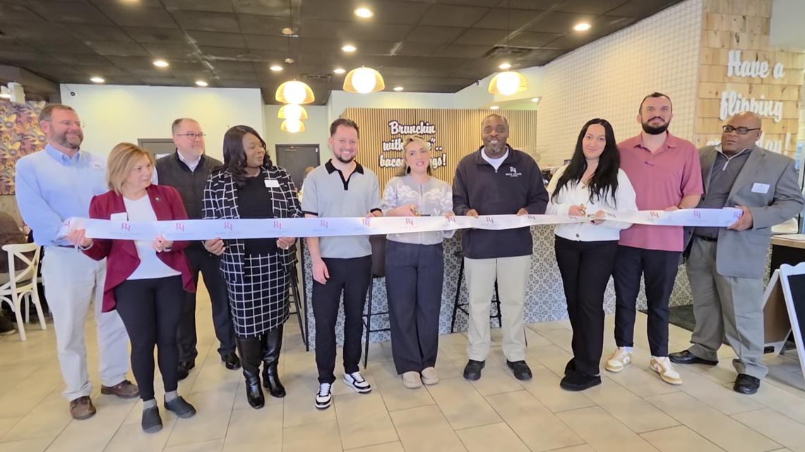 Flip’s Pancake House celebrates grand opening in Rock Island | wqad.com