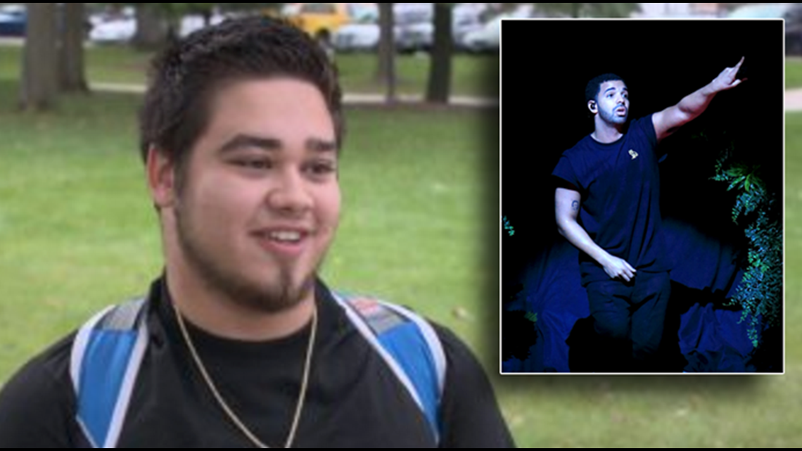 Lone student stays awake to see Drake at Drake | wqad.com