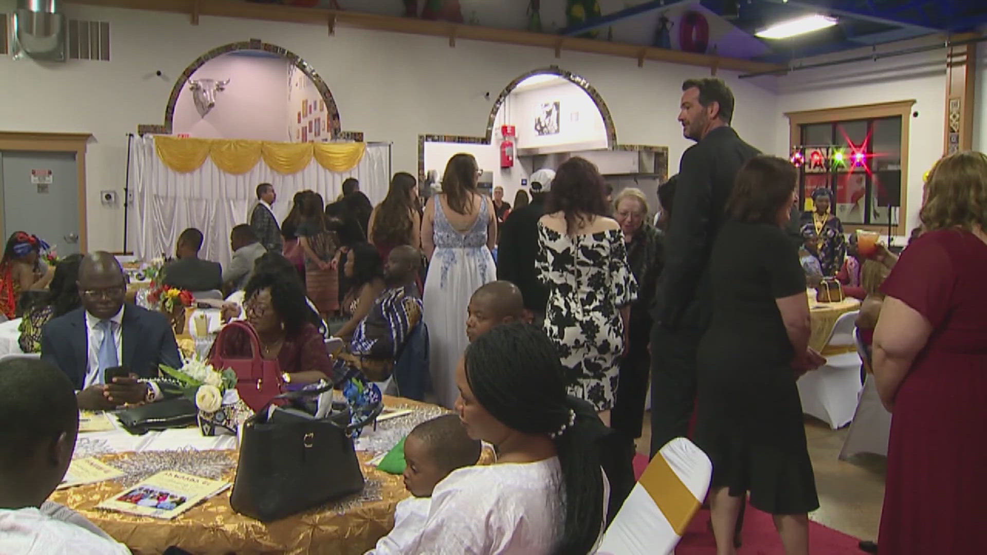 Asylum seekers apply for work permits in East Moline amid government ...