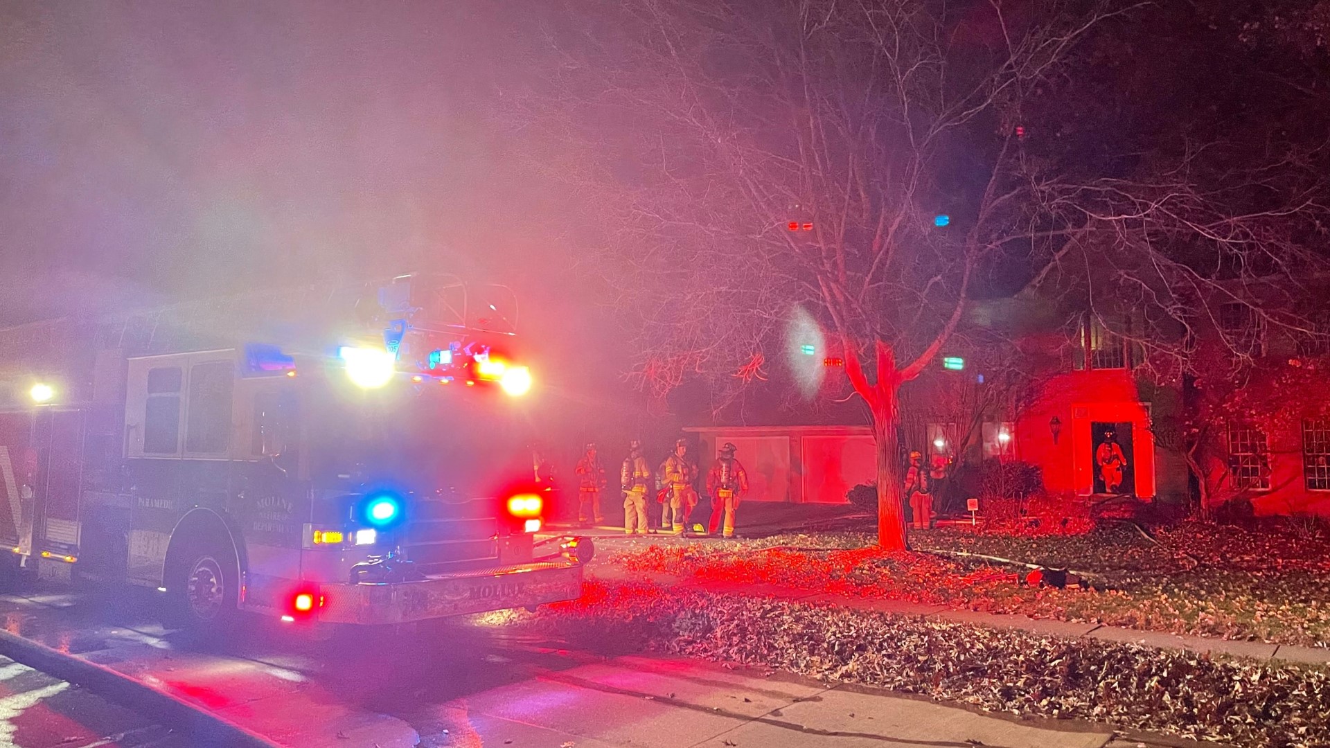 Moline fire crews battle late-night housefire | wqad.com
