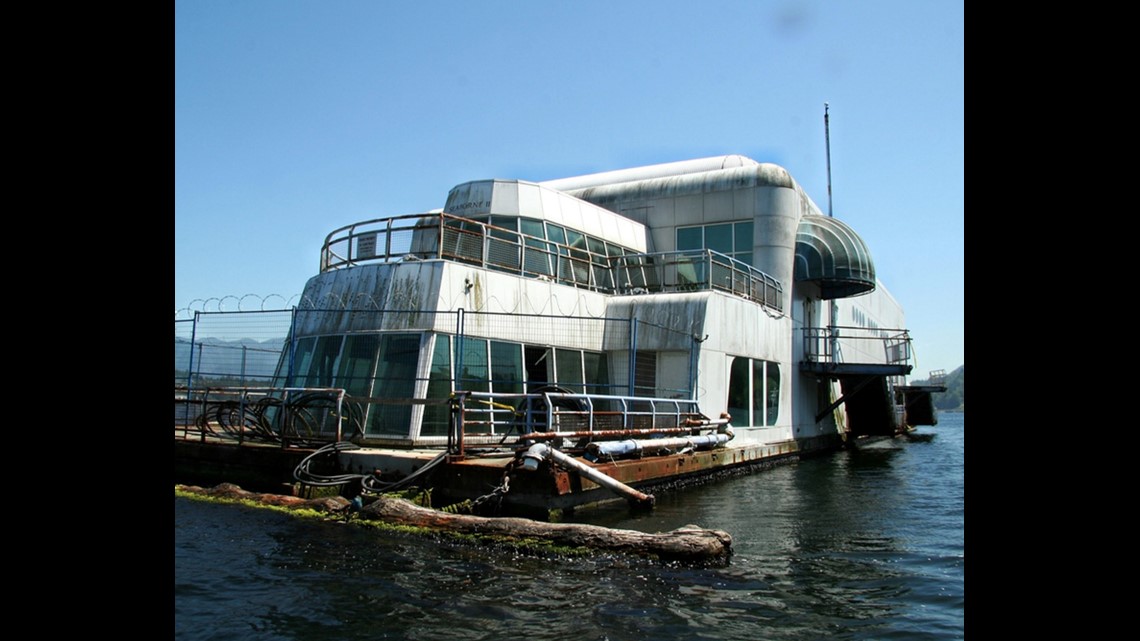Inside ‘McBarge’ — the eerie, abandoned floating McDonald’s | wqad.com