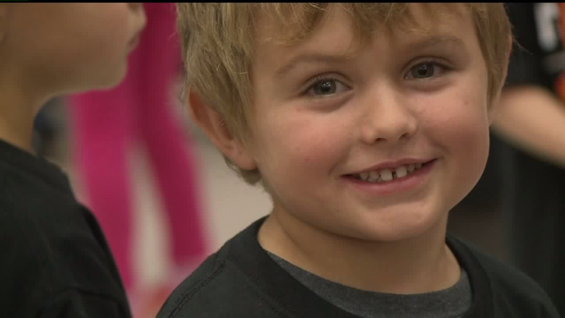 Galesburg kindergartner Benton Davis is cancer free after two-year ...